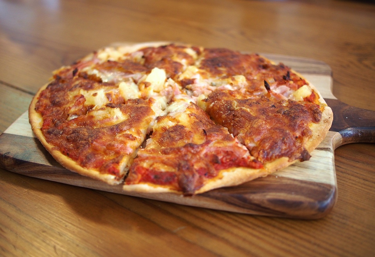Feeding Your Crew? Know How Much a 10 Inch Pizza Serves